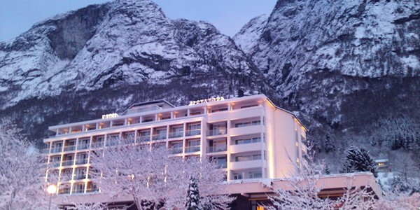 Hotel Alexandra i Loen | Et tradisjonsrikt hotell i Loen, Stryn