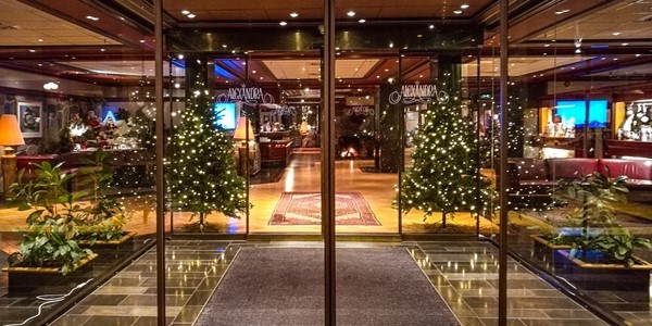 Hotel Alexandra i Loen | Et tradisjonsrikt hotell i Loen, Stryn